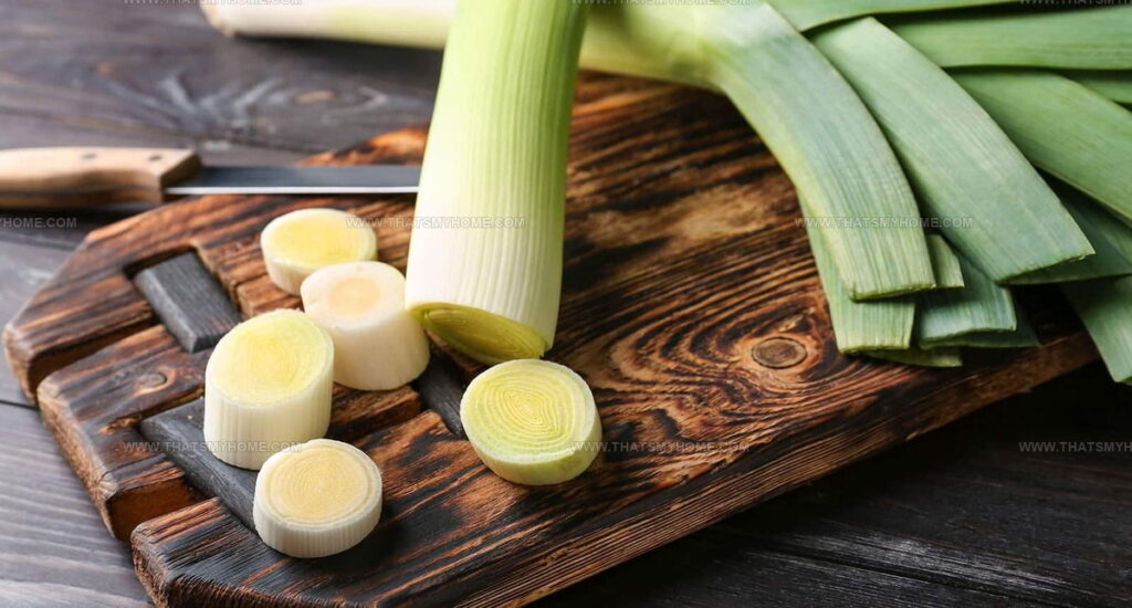 What Do Leeks Taste Like? Mild Onion Flavor in Every Bite - That's My Home